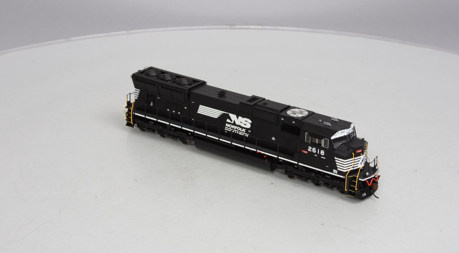 Athearn G69286 HO Scale Norfolk Southern SD70M Diesel Locomotive #2618 ...